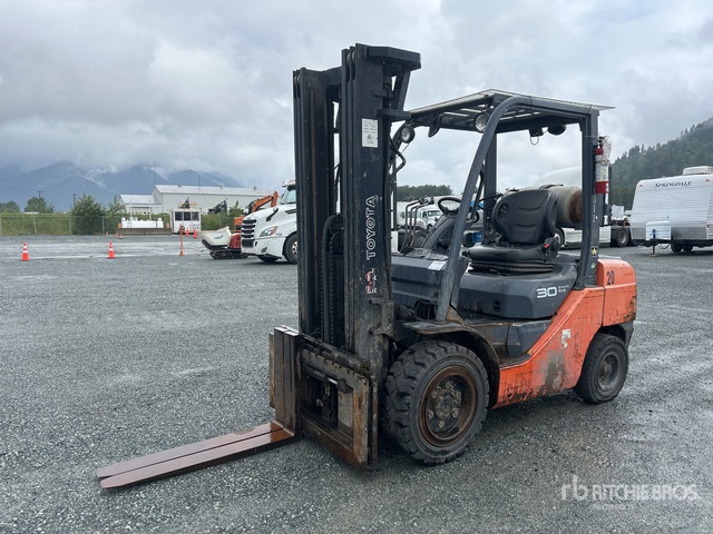 2007 Toyota 8FGU30 5620 lb Pneumatic Tire Forklift | Ritchie Bros ...