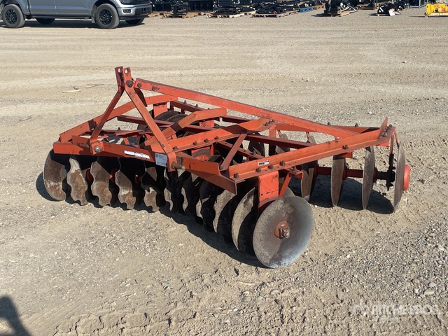 Independent 7 ft 3-Point Tandem Disc | Ritchie Bros. Auctioneers