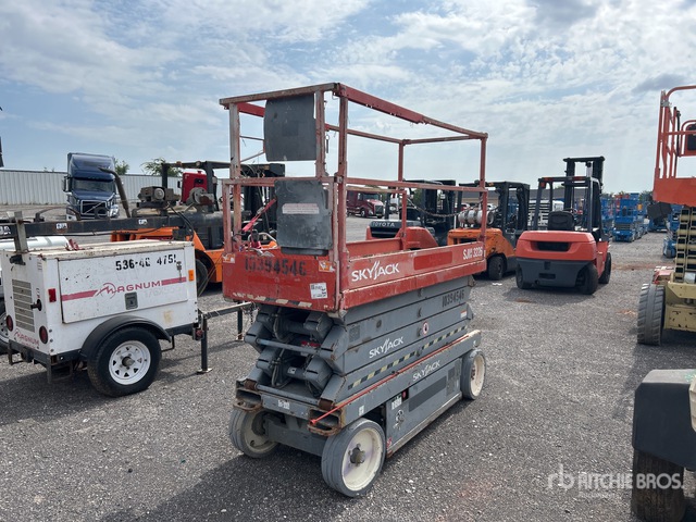 2015 Skyjack SJ3226 Electric Scissor Lift | Ritchie Bros. Auctioneers