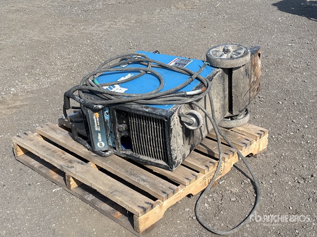 Miller Millermatic 212 MIG Electric Welder | Ritchie Bros. Auctioneers