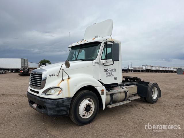 2006 Freightliner CL 112 4x2 S/A Day Cab Truck Tractor | Ritchie Bros ...