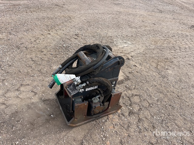 Bobcat PCF34 24 in Mini Excavator Vibratory Plate Compactor | Ritchie ...