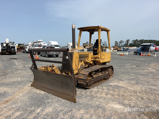 2001 Cat D3C XL Series III Crawler Dozer | Ritchie Bros. Auctioneers