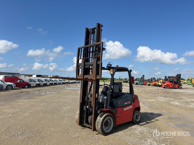 2014 Manitou MI30D 3000 kg Forklift | Ritchie Bros. Auctioneers