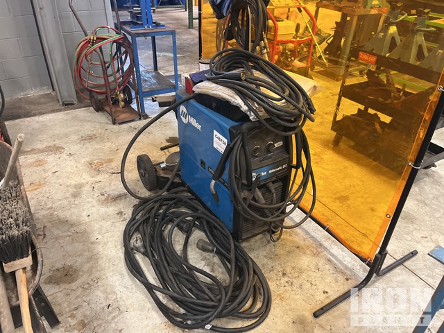 Miller Millermatic 252 MIG Electric Welder | Ritchie Bros. Auctioneers