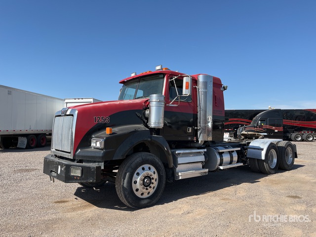 2013 Western Star 4900 6x4 T/A Sleeper Truck Tractor | Ritchie Bros ...