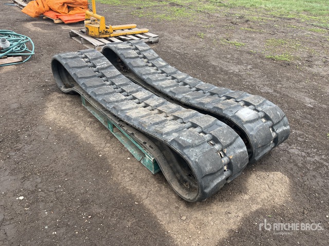 Quantity of (2) Cat 17.75 in Tracks - Fits Cat 279D | Ritchie Bros ...