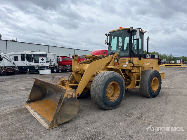 1995 Cat 928F Wheel Loader | Ritchie Bros. Auctioneers