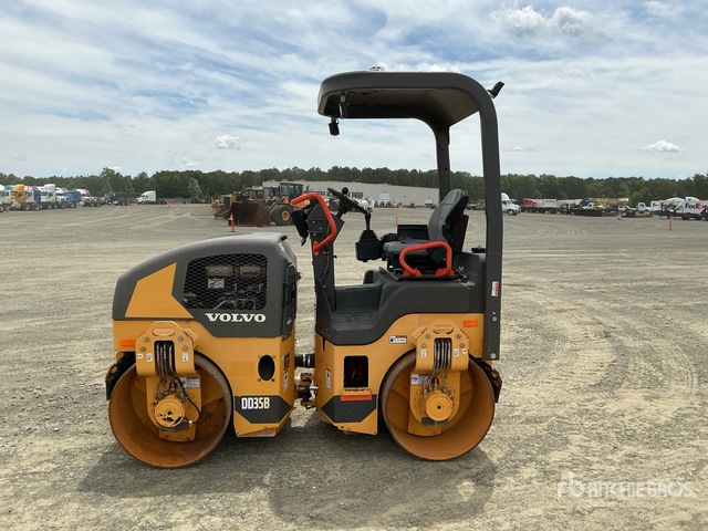 2020 Volvo DD35B Double Drum Roller | Ritchie Bros. Auctioneers
