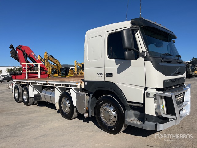 2015 Volvo FM13 8x4 Twin-Steer w/ 2015 HMF 2620-K3 5370 kg Knuckle Boom ...