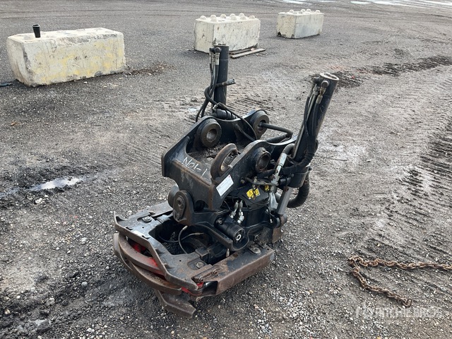 2020 Cat TRS18 Hydraulic Tilt Rotator | Ritchie Bros. Auctioneers