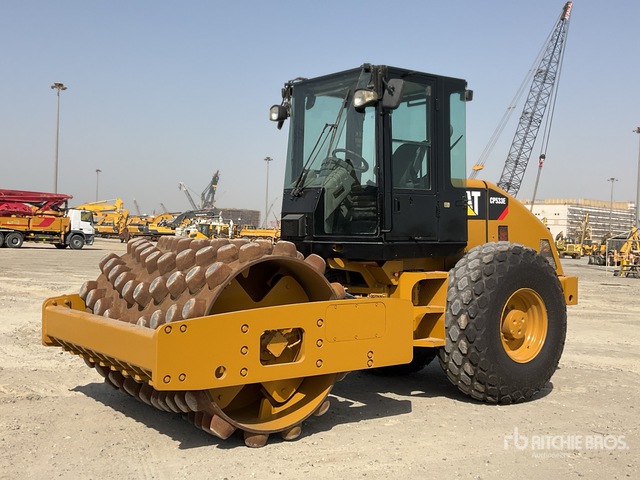 2011 Cat CP533E Padfoot Drum Compactor | Ritchie Bros. Auctioneers