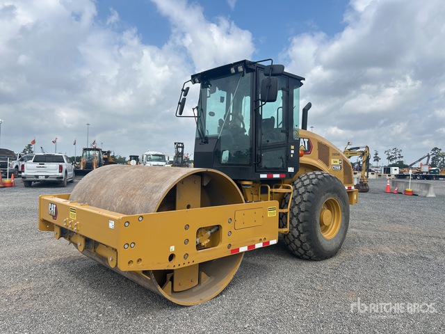 2023 Cat CS56B Smooth Drum Compactor | Ritchie Bros. Auctioneers