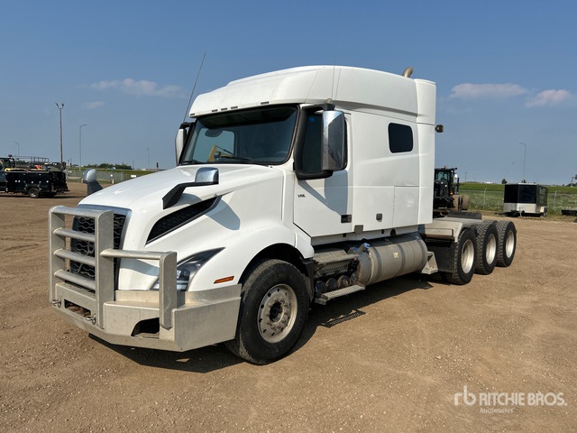 2019 Volvo VNL 8x6 Tri/A Sleeper Truck Tractor | Ritchie Bros. Auctioneers