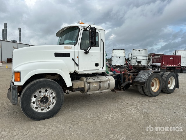 2008 Mack CHU613 6x4 T/A Day Cab Truck Tractor | Ritchie Bros. Auctioneers