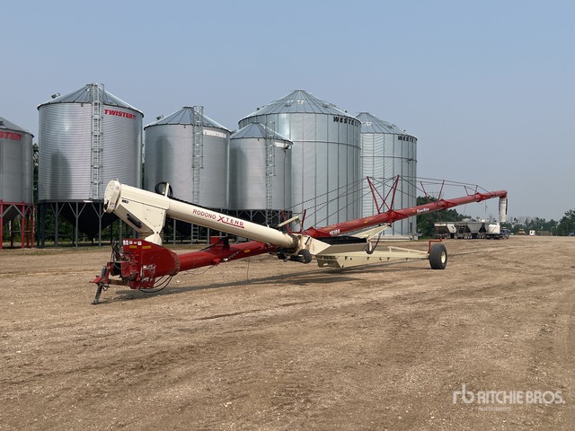 Farm King 16104 16 in x 104 ft Telescopic Swing Grain Auger | Ritchie ...