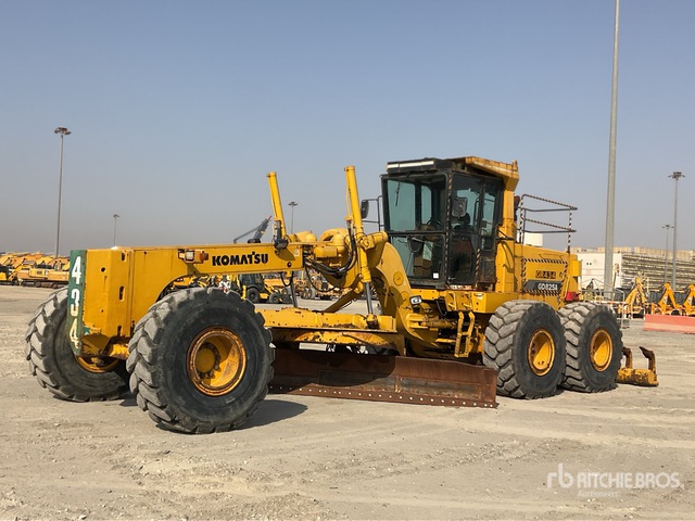2011 Komatsu GD825A-2 Motor Grader | Ritchie Bros. Auctioneers