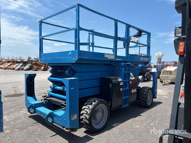 2014 Genie GS-4390 RT Dual Fuel Scissor Lift | Ritchie Bros. Auctioneers
