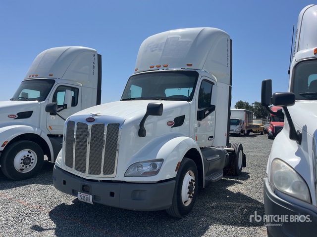 2015 Peterbilt 579 4x2 S/A Day Cab Truck Tractor | Ritchie Bros ...
