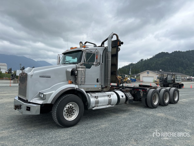 2015 Kenworth T800 8x6 Day Cab Prime Mover | Ritchie Bros. Auctioneers