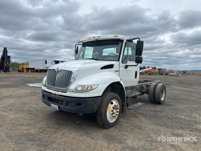 2012 International 4300 SBA 4x2 Cab and Chassis | Ritchie Bros. Auctioneers