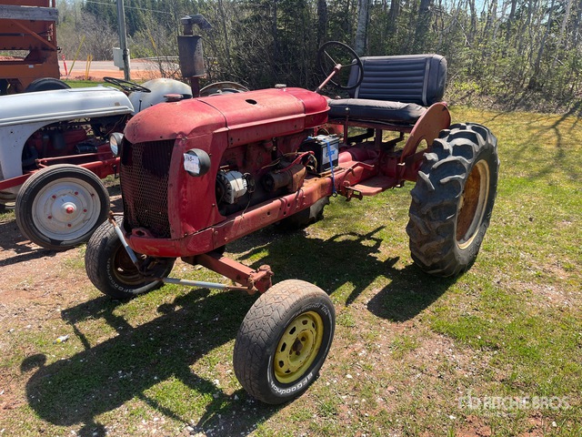 1952 Cockshutt 20 Antique Tractor | Ritchie Bros. Auctioneers