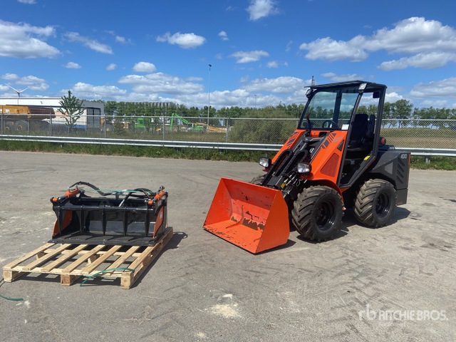 2023 Cast Genesis 40XD Wheel Loader (Unused) | Ritchie Bros. Auctioneers
