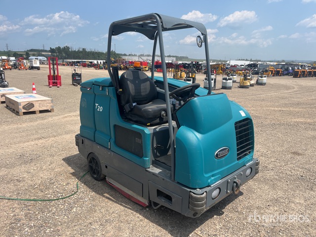 Tennant T20 Ride-On Floor Scrubber | Ritchie Bros. Auctioneers