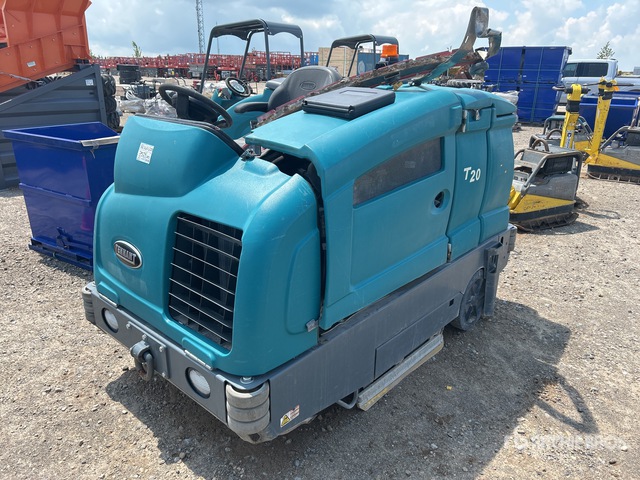 Tennant T20 Ride-On Floor Scrubber | Ritchie Bros. Auctioneers