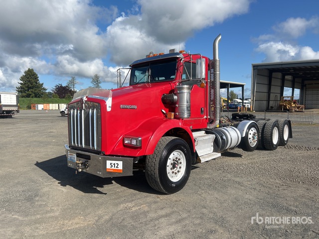 2013 Kenworth T800 8x4 Day Cab Prime Mover | Ritchie Bros. Auctioneers
