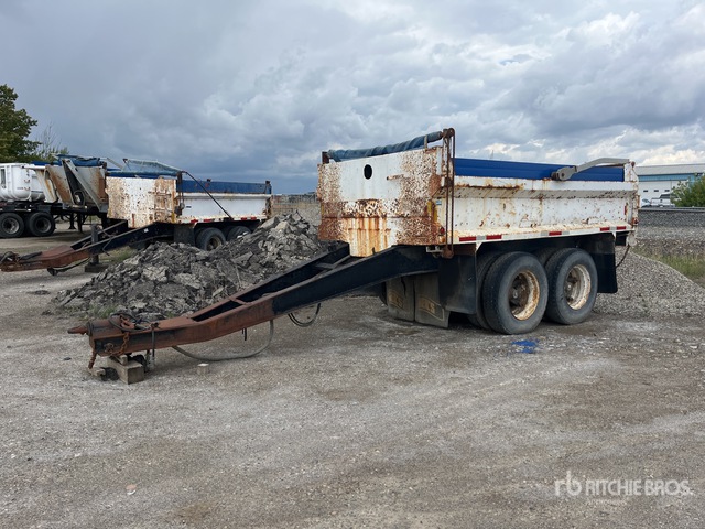 1981 M & M 14 ft T/A End Dump Trailer | Ritchie Bros. Auctioneers
