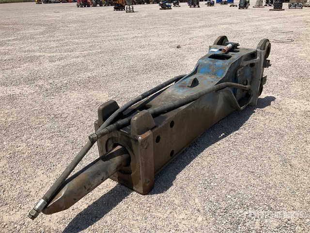 Krupp HM2400 Hydraulic Breaker | Ritchie Bros. Auctioneers