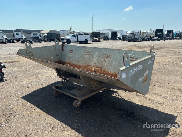 Hippo Hopper 4 ft 5 in 4 cy Self-Dumping Hopper | Ritchie Bros. Auctioneers