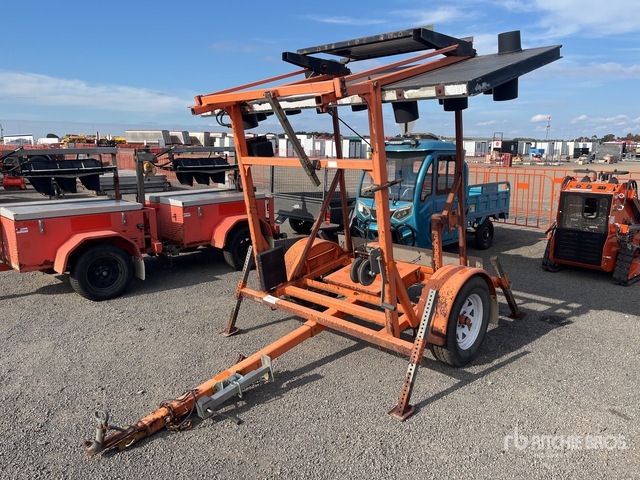 2009 A1 Road Portable Arrow Board Road Signs | Ritchie Bros. Auctioneers