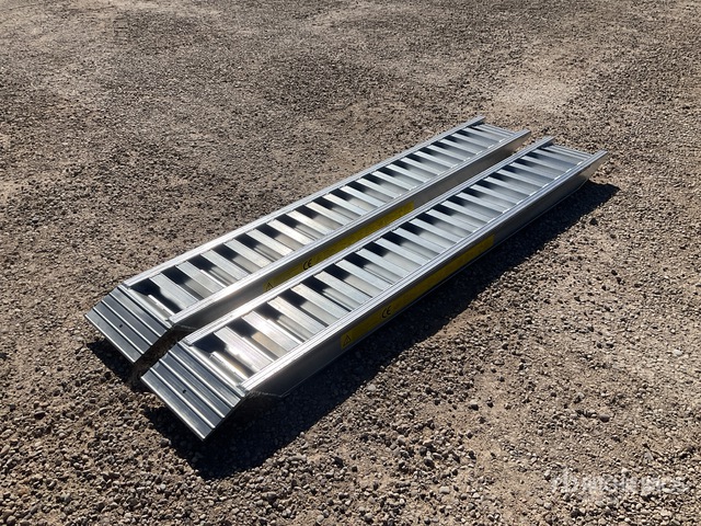 6 Ton Aluminum Loading Ramps (Unused) | Ritchie Bros. Auctioneers