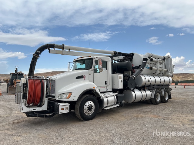 Vactor 2100 on 2013 Kenworth T440 6x4 Vacuum Excavator Truck | Ritchie ...