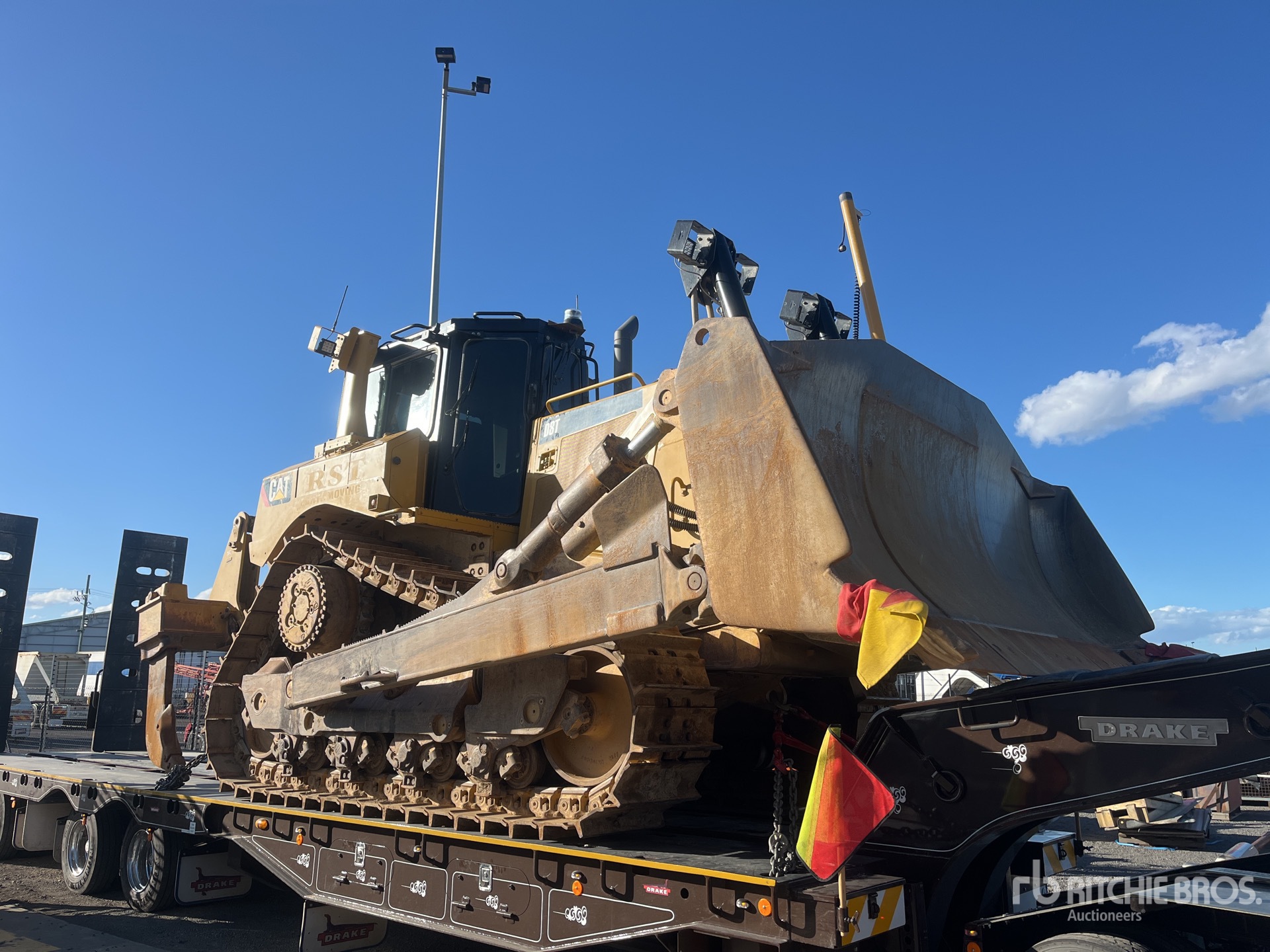 2005 Cat D8T Crawler Dozer | Ritchie Bros. Auctioneers