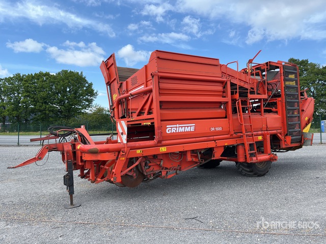 1996 Grimme DR 1500 Pull Type 2 Row Potato Harvester | Ritchie Bros ...