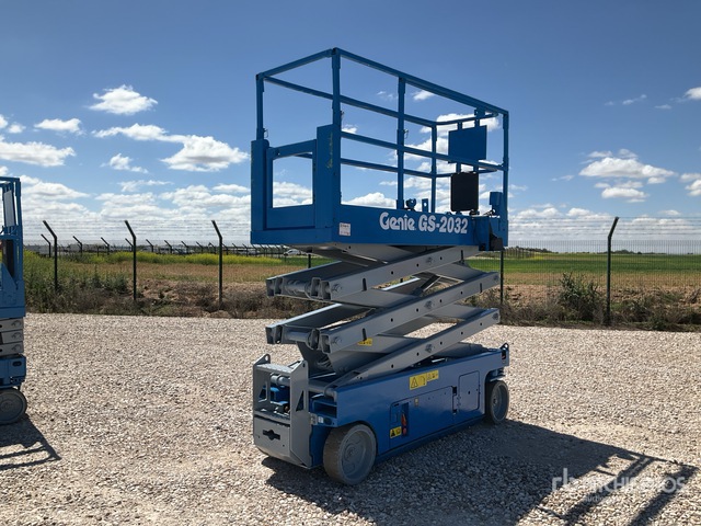 2007 Genie GS2032 Electric Scissor Lift | Ritchie Bros. Auctioneers