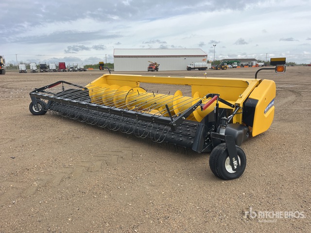 2021 New Holland 790CP 15 ft Combine Pickup Header | Ritchie Bros ...