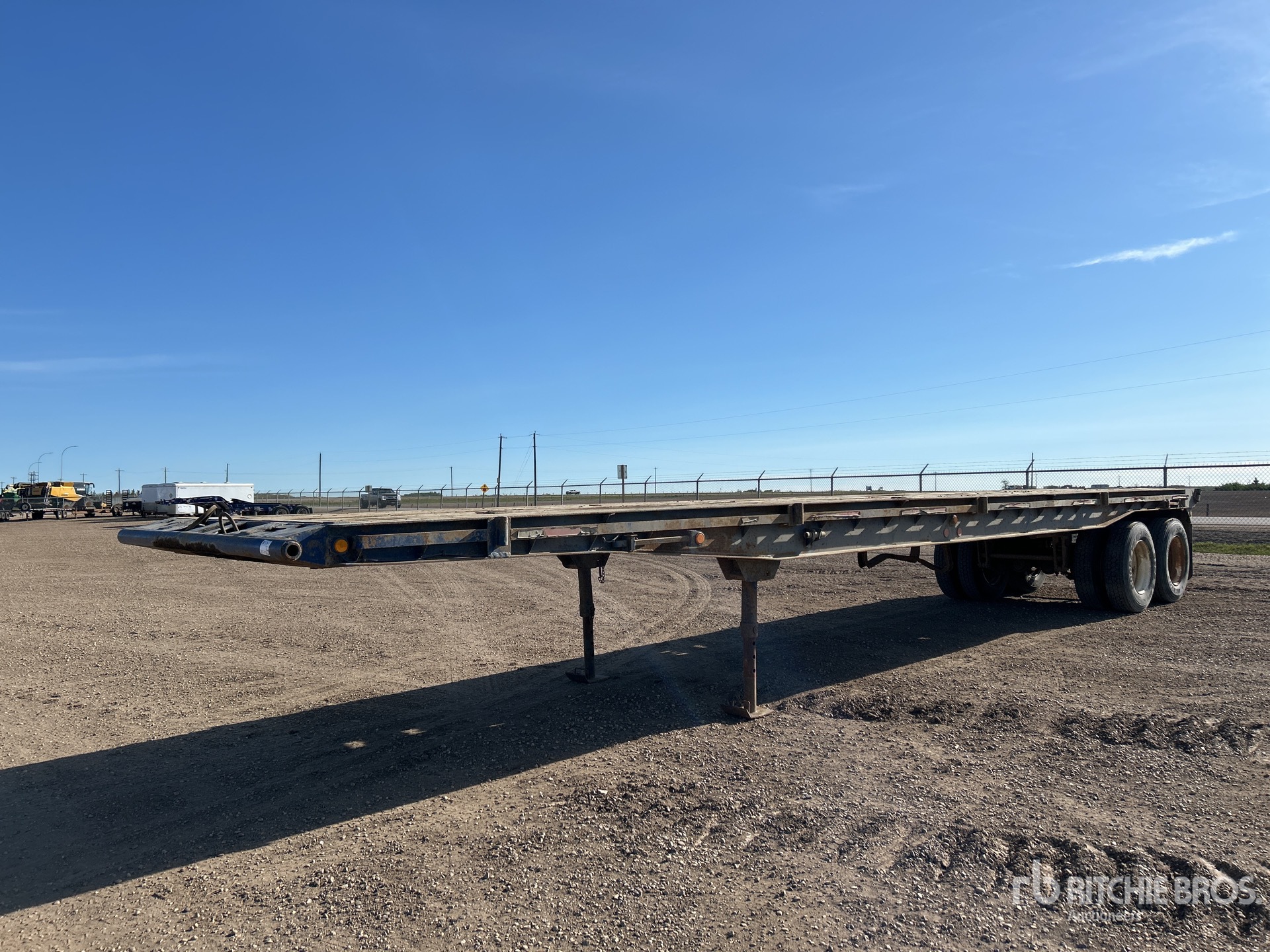 1979 Fruehauf 41 ft T/A Flatbed Oilfield Trailer | Ritchie Bros ...