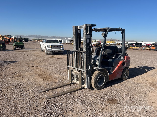 Toyota 8FDU30 4500 lb Pneumatic Tire Chariot Élévateur | Ritchie Bros ...