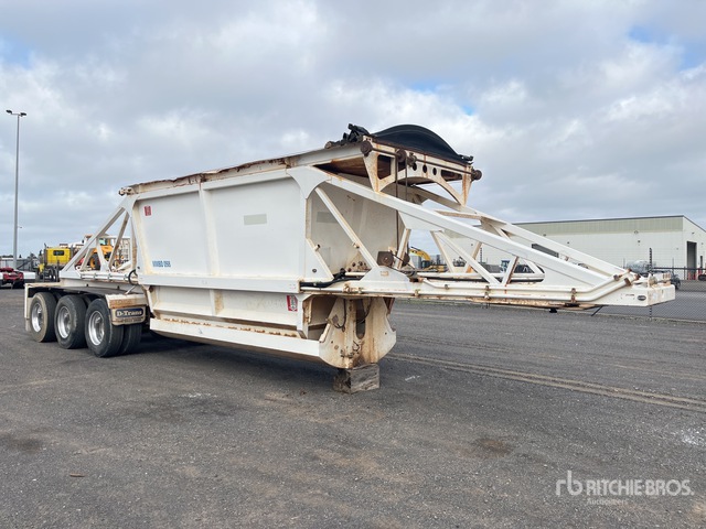 2009 CUSTOM QUIP 4 m Tri/A Belly Dump Trailer | Ritchie Bros. Auctioneers