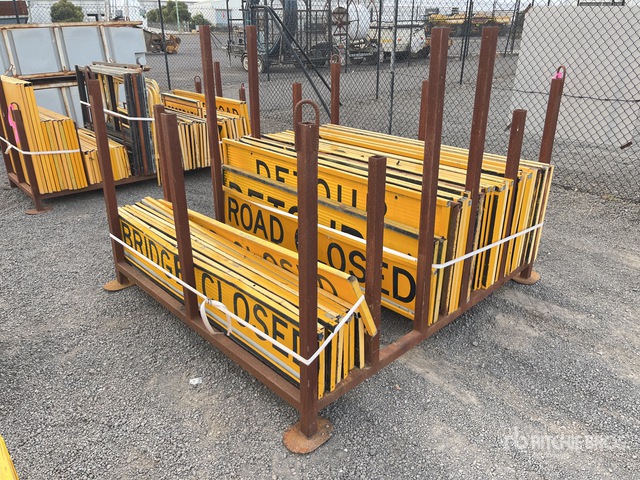 Quantity of Road Signs | Ritchie Bros. Auctioneers