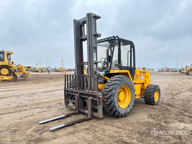 1998 JCB 940 8000 lb 4x4 Rough Terrain Forklift | Ritchie Bros. Auctioneers