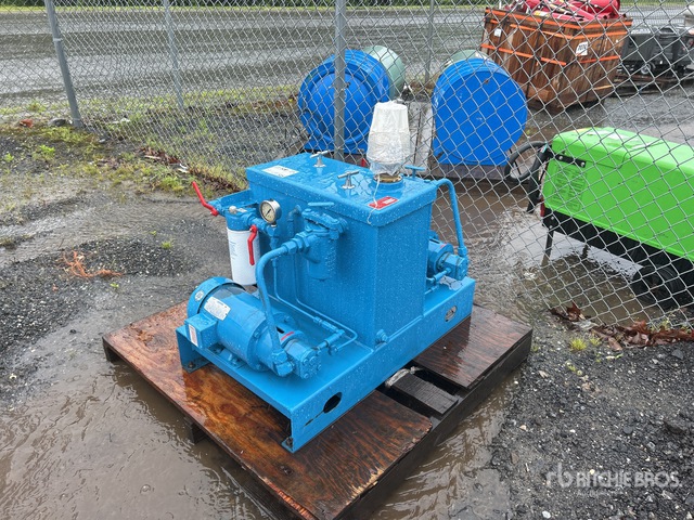 Sharp Controls L085-11168B Hydraulic Pump | Ritchie Bros. Auctioneers