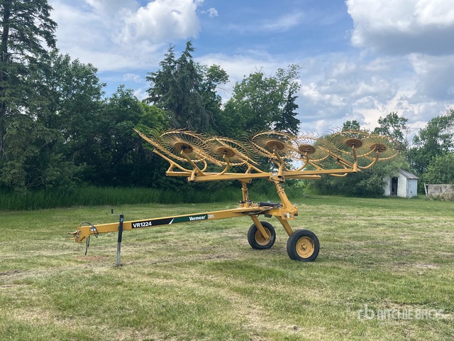 2016 Vermeer VR1224 24 ft 12 Wheel Hay Rake | Ritchie Bros. Auctioneers