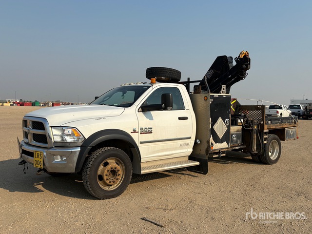 2013 Hiab 077 B - 3 CLX 3350 kg Knuckle Boom on 2014 Ram 5500 SLT 4x4 ...