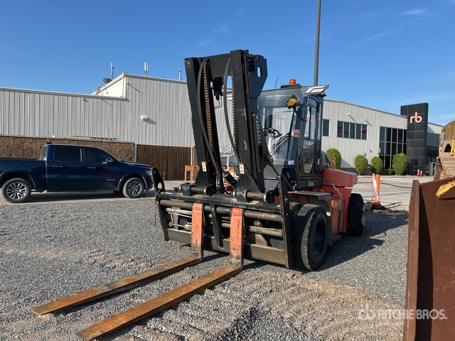 2022 Toyota 2THD300-24 30000 lb Pneumatic Tire Forklift | Ritchie Bros ...