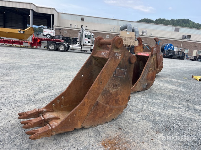 24 in Digging Excavator Bucket - Fits Cat 336D | Ritchie Bros. Auctioneers